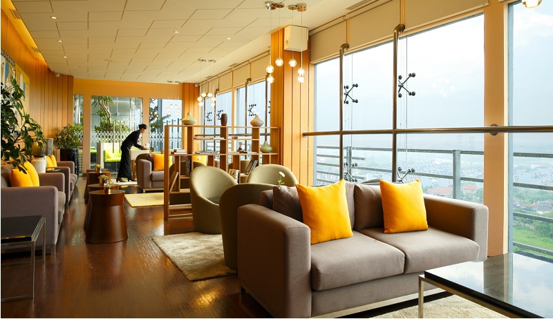 MEETING DI ROOFTOP CAFÉ HOTEL SANTIKA PREMIERE ICE, BSD CITY