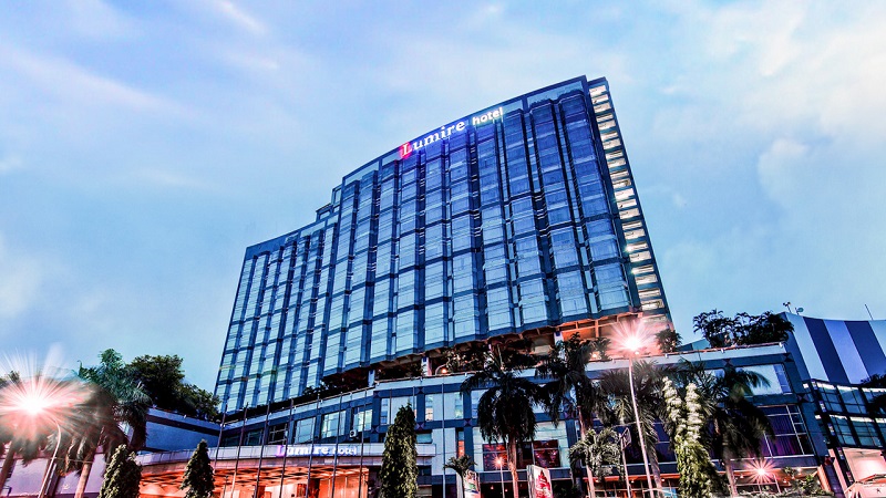 FESTIVE HOLIDAY AND STAYCATION AT LUMIRE HOTEL AND CONVENTION CENTER