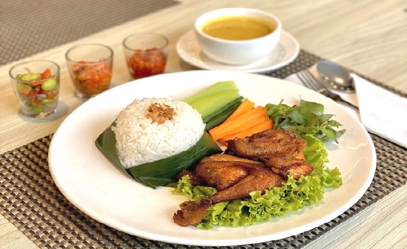 TRY THE ‘CHICKEN KAMPONG BACEM PENDALUNGAN’ ALA JAVA LOTUS HOTEL, JEMBER