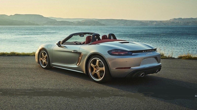 RENDERING OF THE PORSCHE BOXSTER EV 2025, COOL AND FAITHFUL TO DESIGN