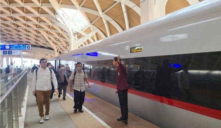 FINALLY, ‘WHOOSH’ FAST TRAIN ADDS FOUR TRIPS AT THE WEEKEND