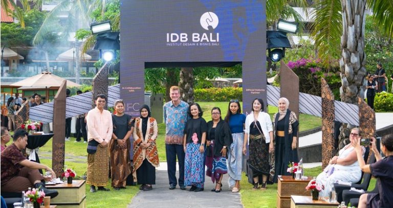 MERUSAKA HOTEL PRESENTS WASTRA WONDERLAND: BERKAIN NUSANTARA