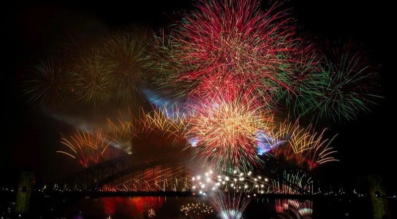 ALL THE UNIQUE NEW YEAR’S EVE TRADITIONS FROM AROUND THE WORLD